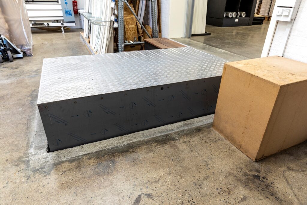 SLP model L - Platform lift - HomeCare Innovation BV